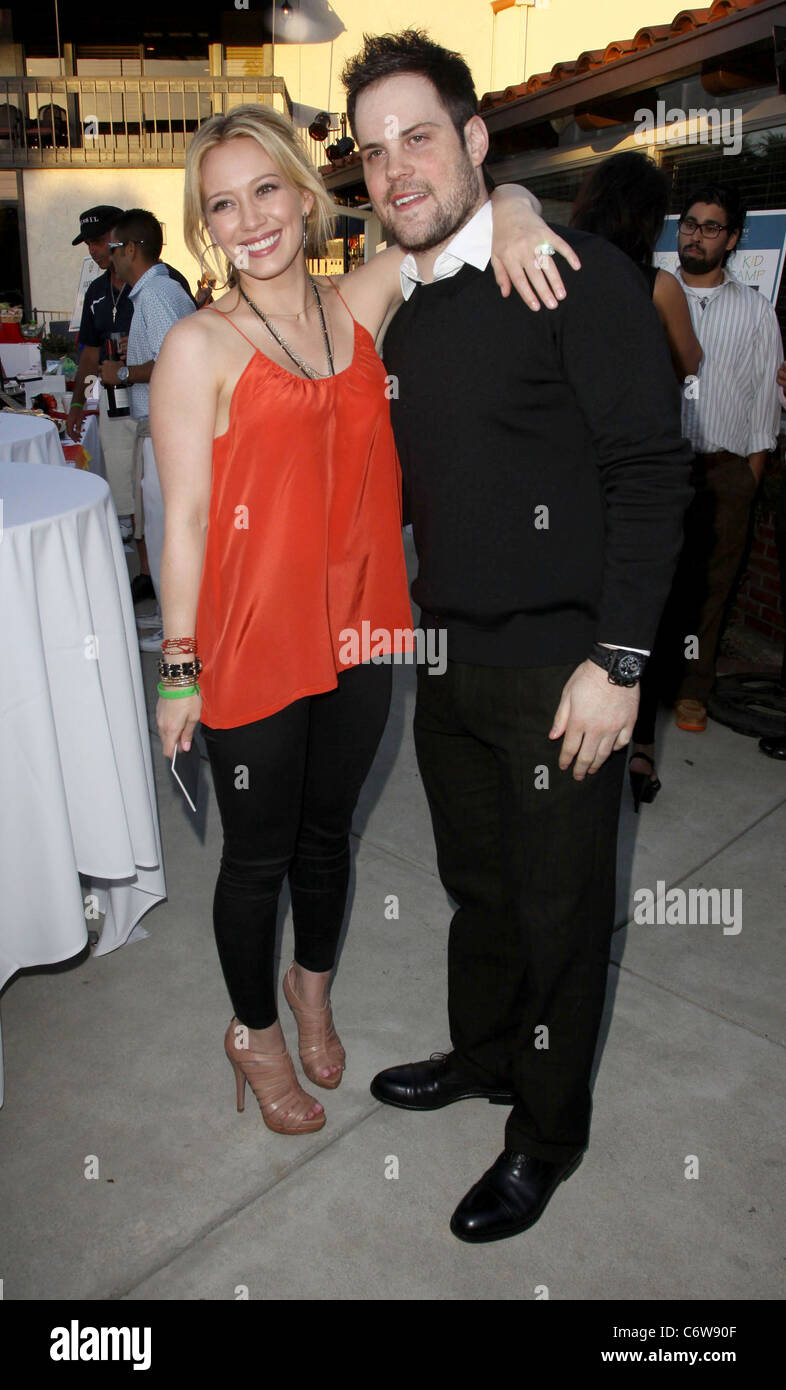 Hilary Duff and fiance Mike Comrie Launch of the Ann and George Lopez ...