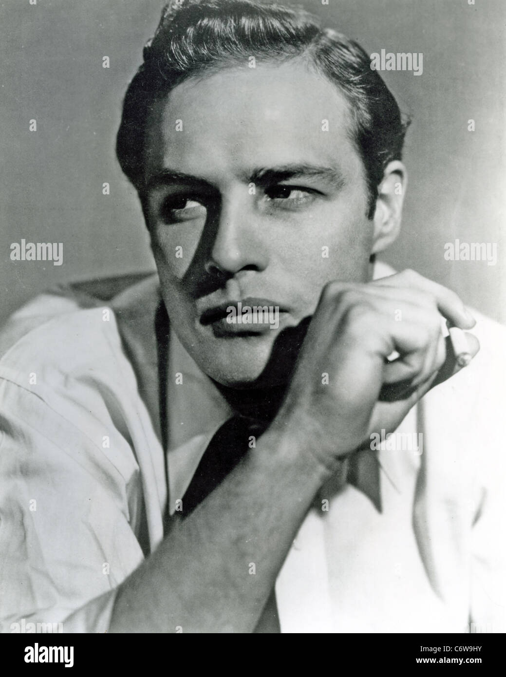 MARLON BRANDO US film actor about 1955 Stock Photo - Alamy