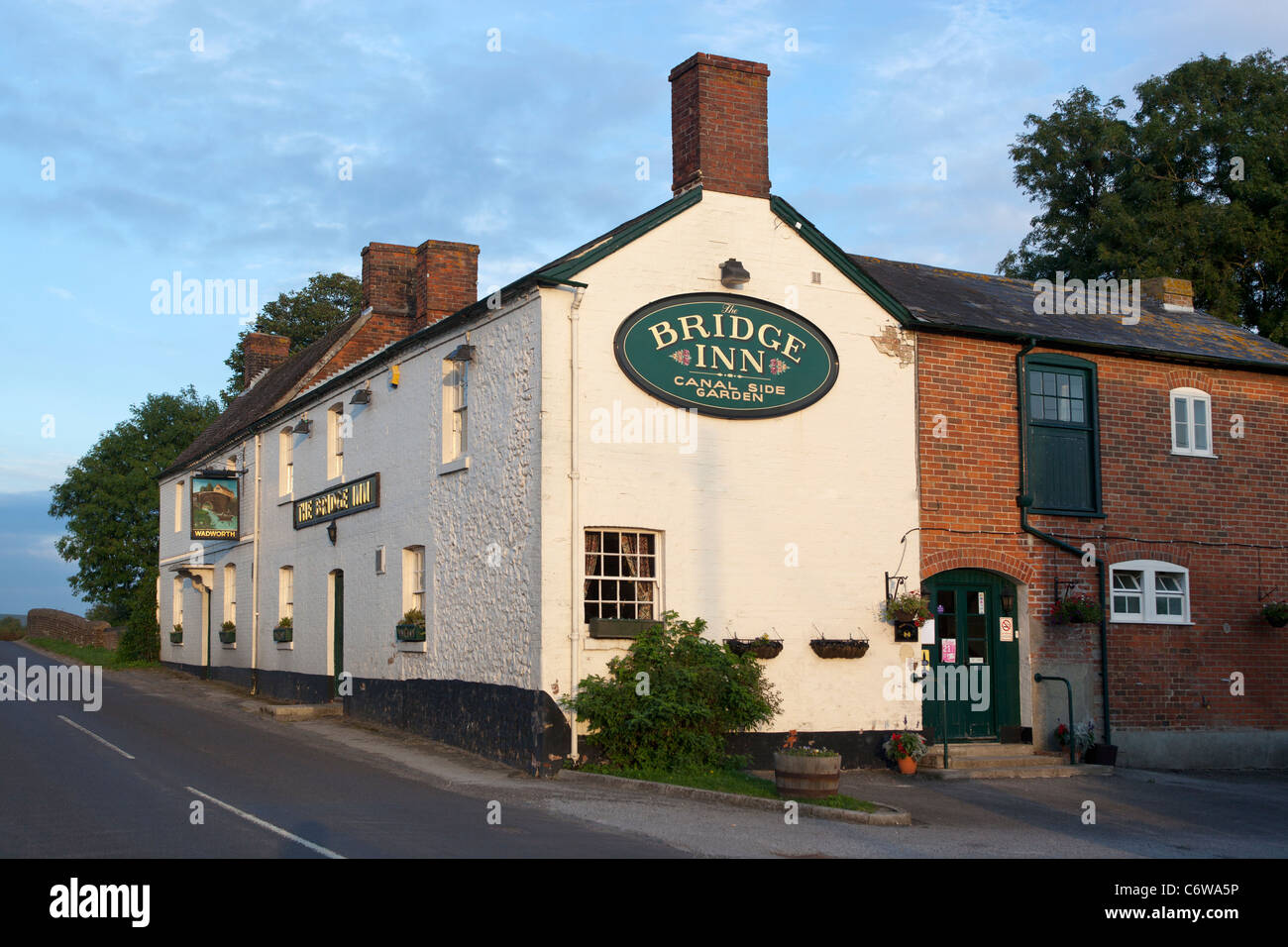 The Bridge Inn Horton Stock Photo - Alamy