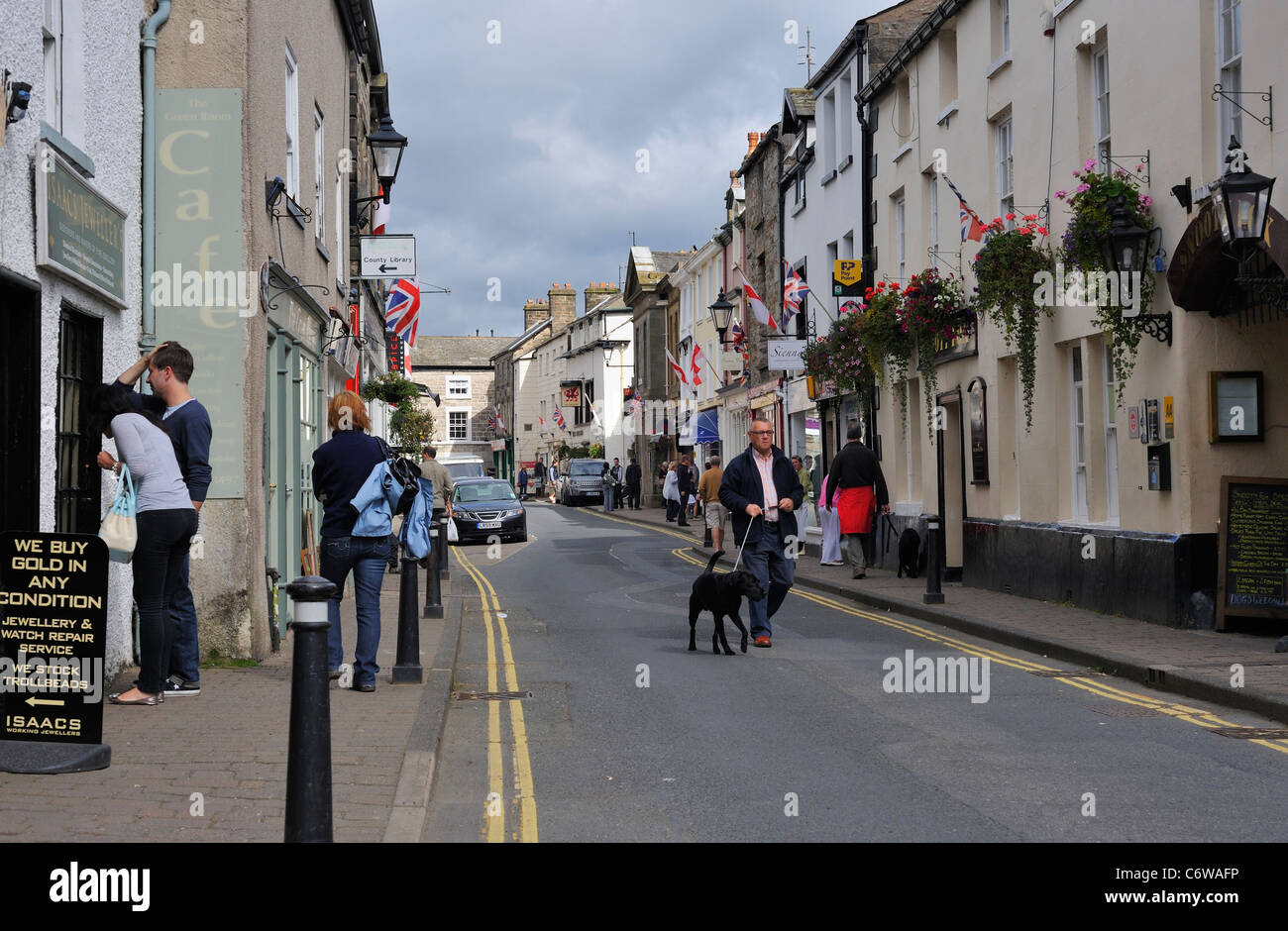 Kirkby town centre hi-res stock photography and images - Alamy