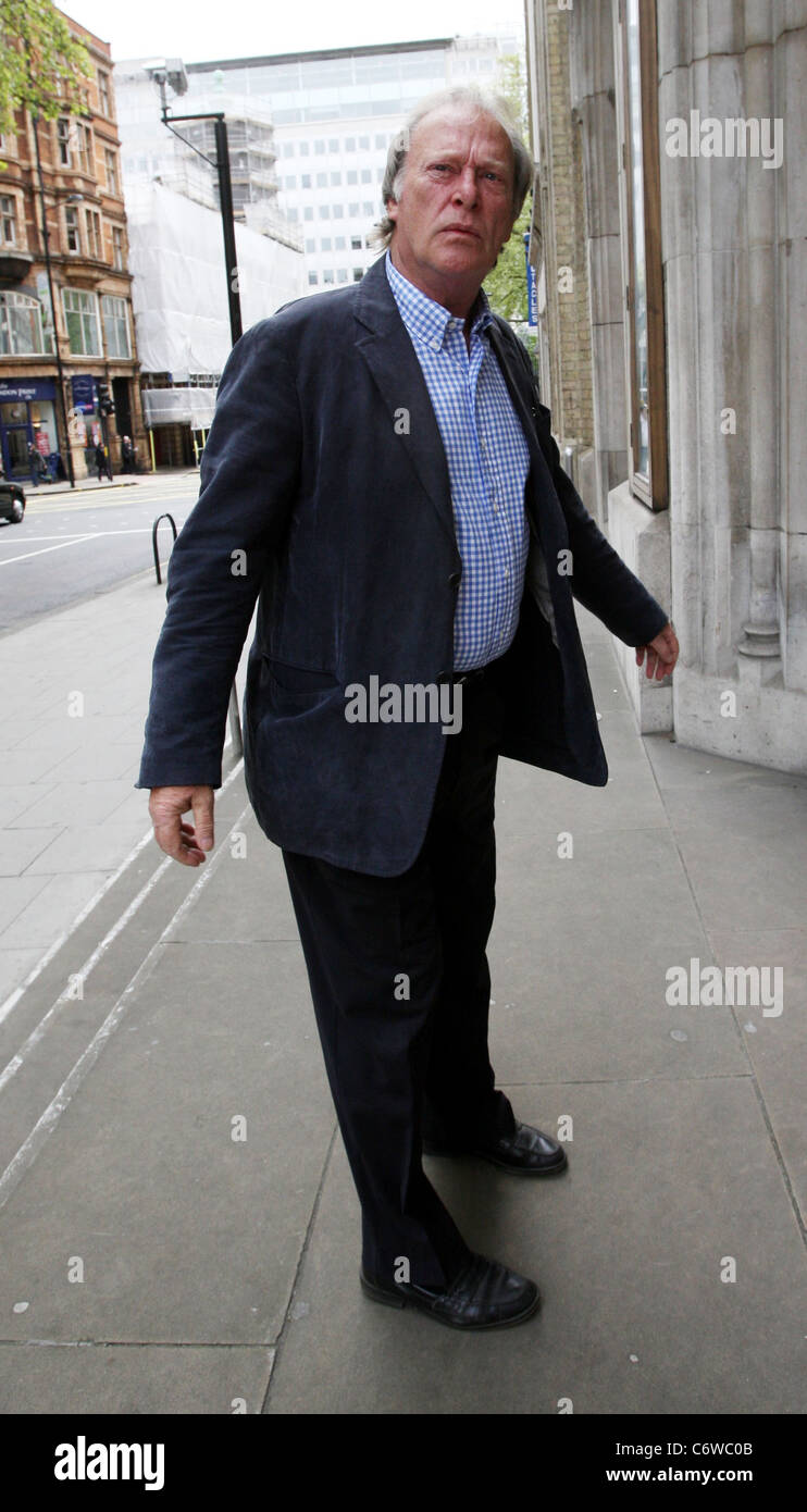 Dennis Waterman Cast of New Tricks arriving at a building to read ...