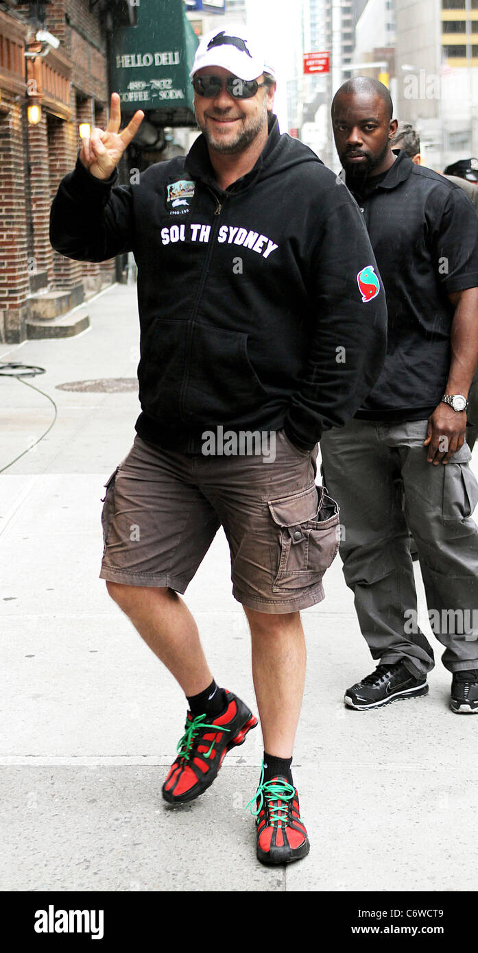 Russell crowe wearing austrailian rugby league hi-res stock photography ...