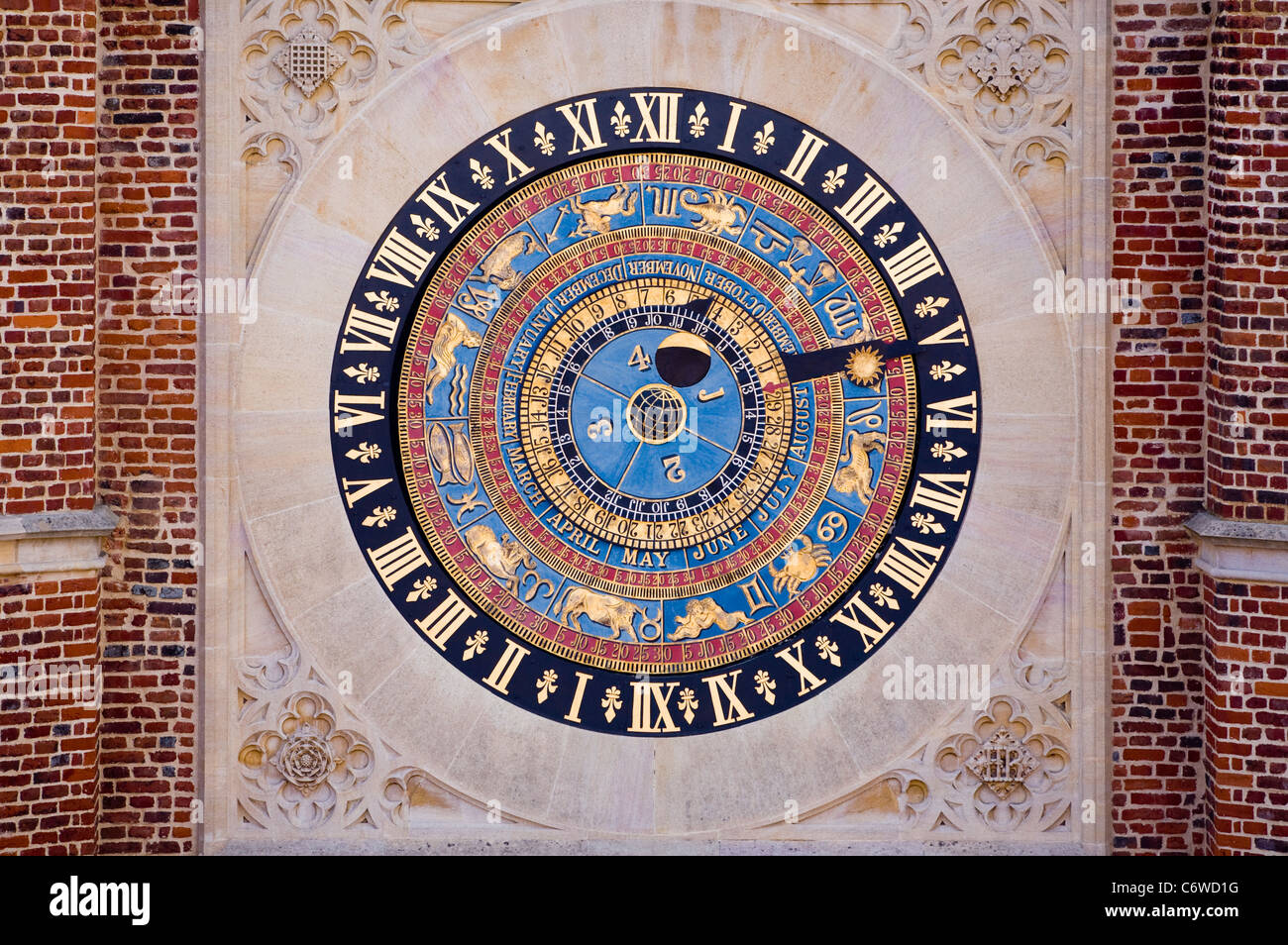 Henry viii tudor clock hi-res stock photography and images - Alamy