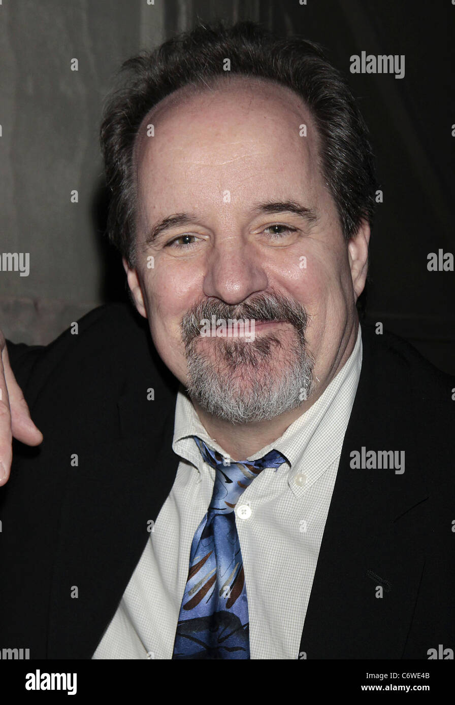John pankow hi-res stock photography and images - Alamy