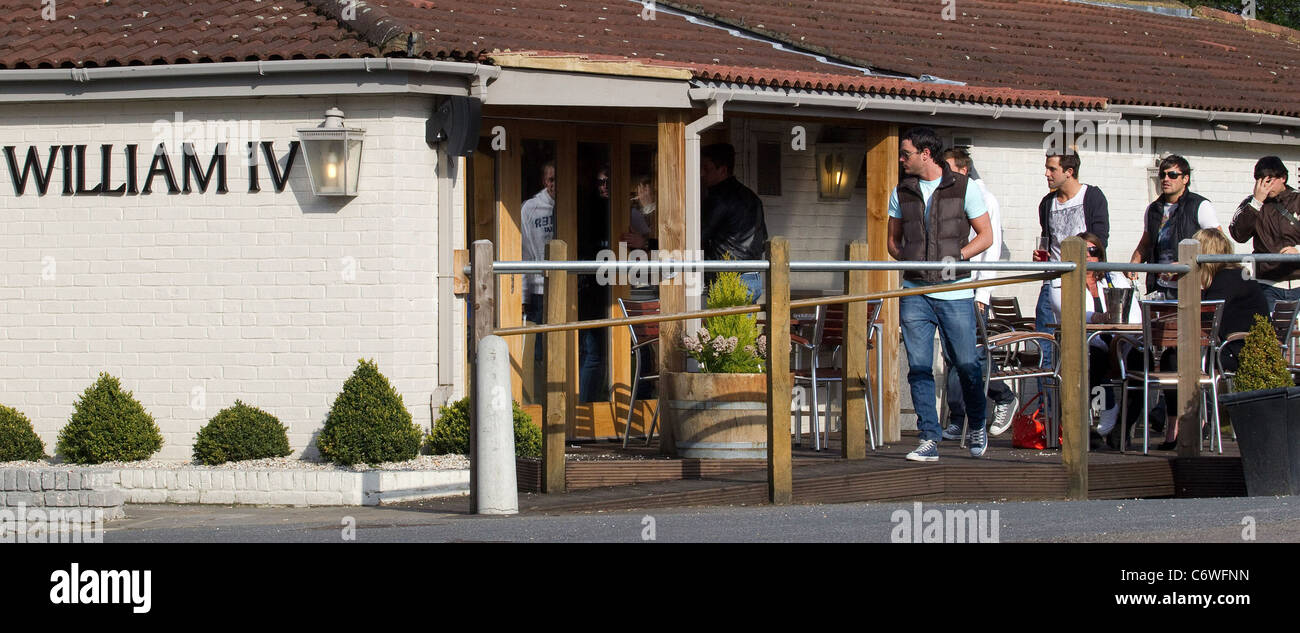 Jack Tweed and friends leaving home and heading to King William pub for ...
