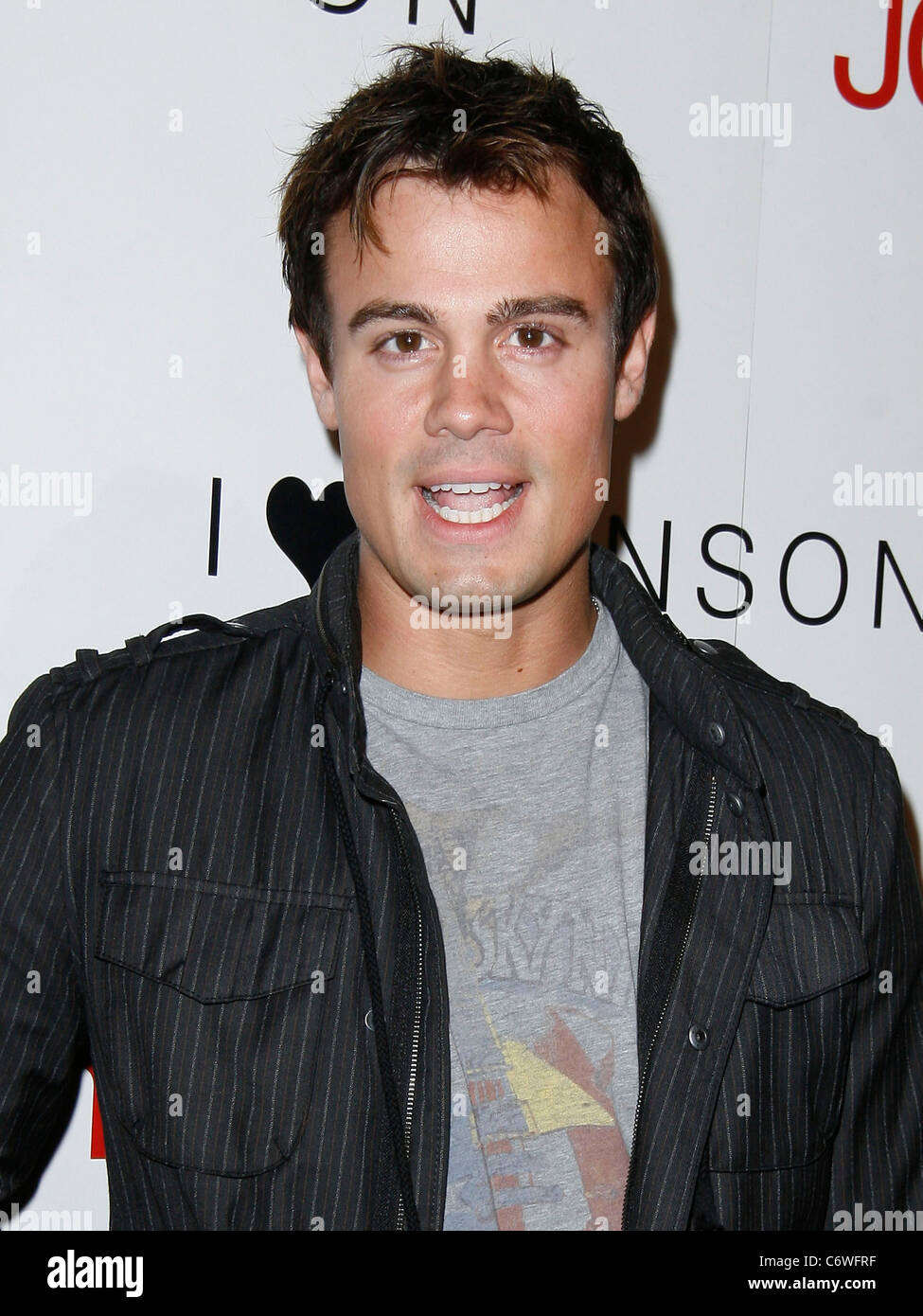 Gregory Michael Charlotte Ronson and JCPenney Spring Cocktail Jam at ...