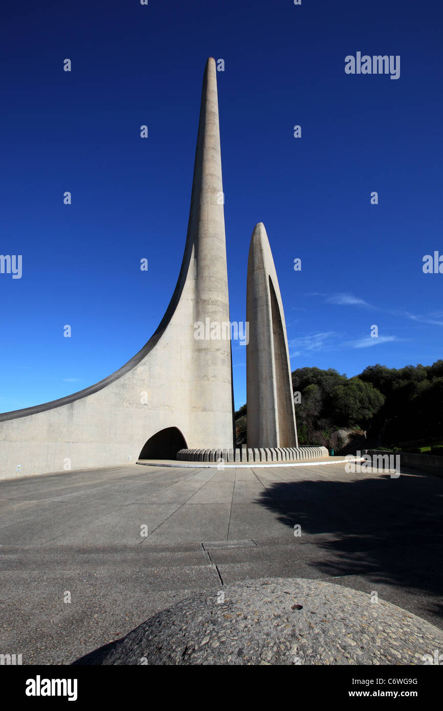 The Taal monument, on Paarl rock, is one of the most famous Afrikaans ...
