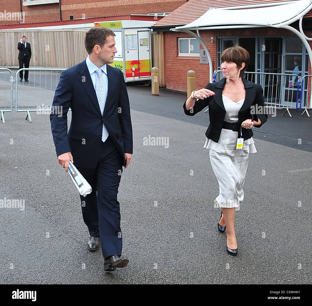 Michael Owen Manchester United football team enjoy a day out watching ...