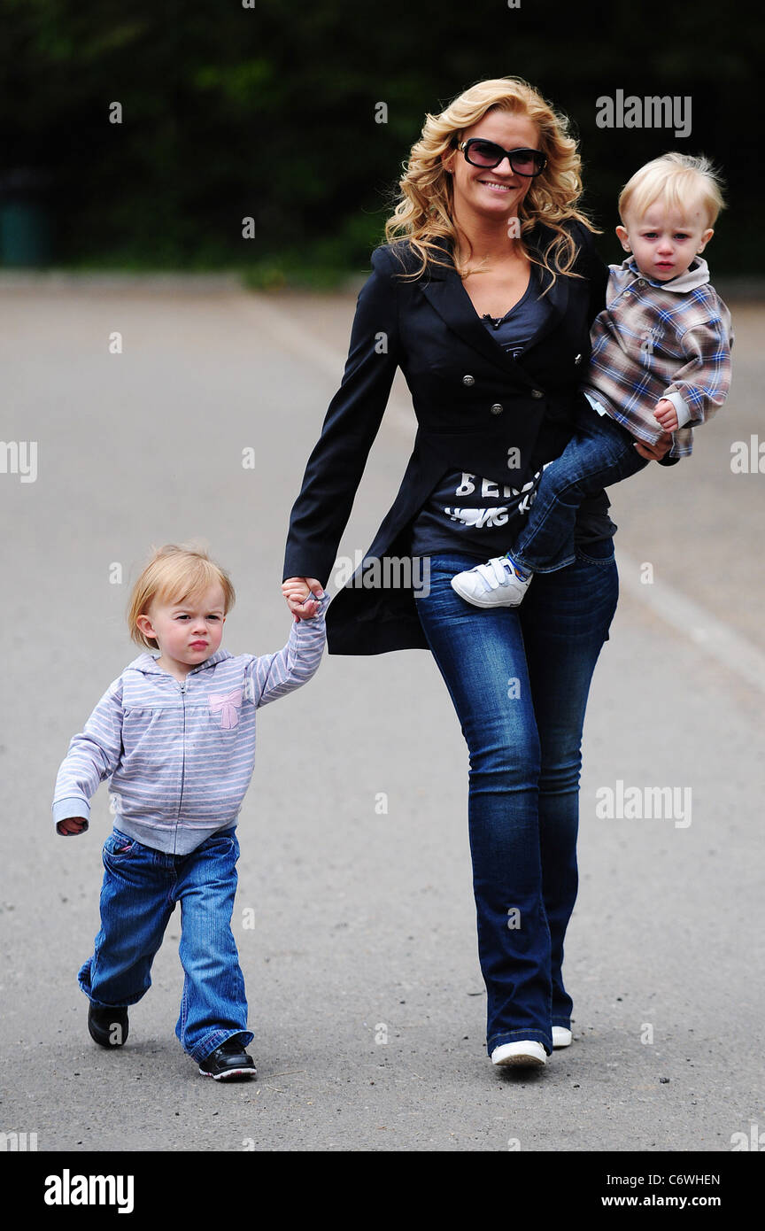 Kerry katona visits christmas tree farm with her children kent hi-res ...