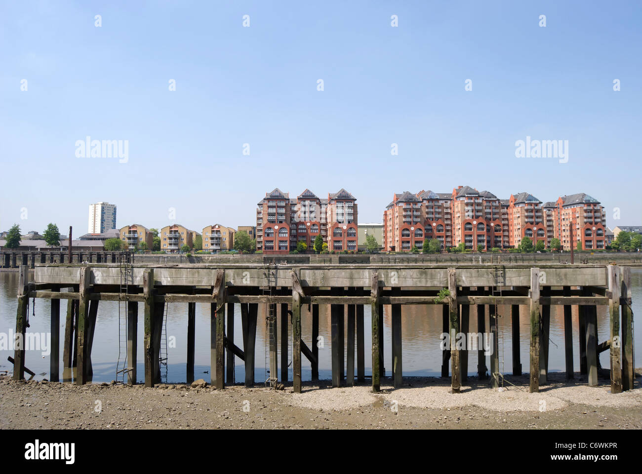 Chelsea wharf hi-res stock photography and images - Alamy