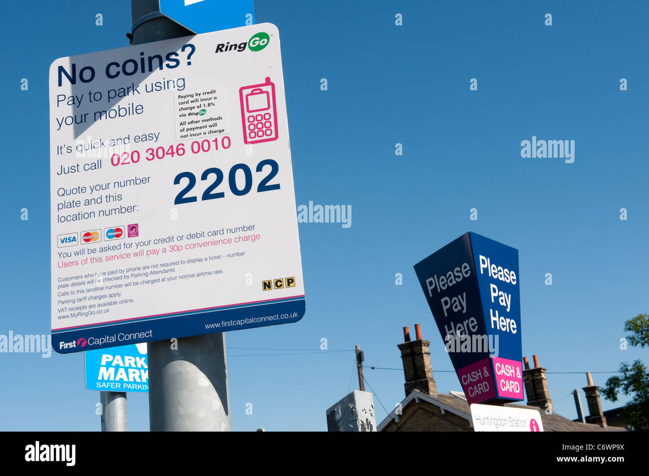 Phone pay and display parking hi-res stock photography and images - Alamy
