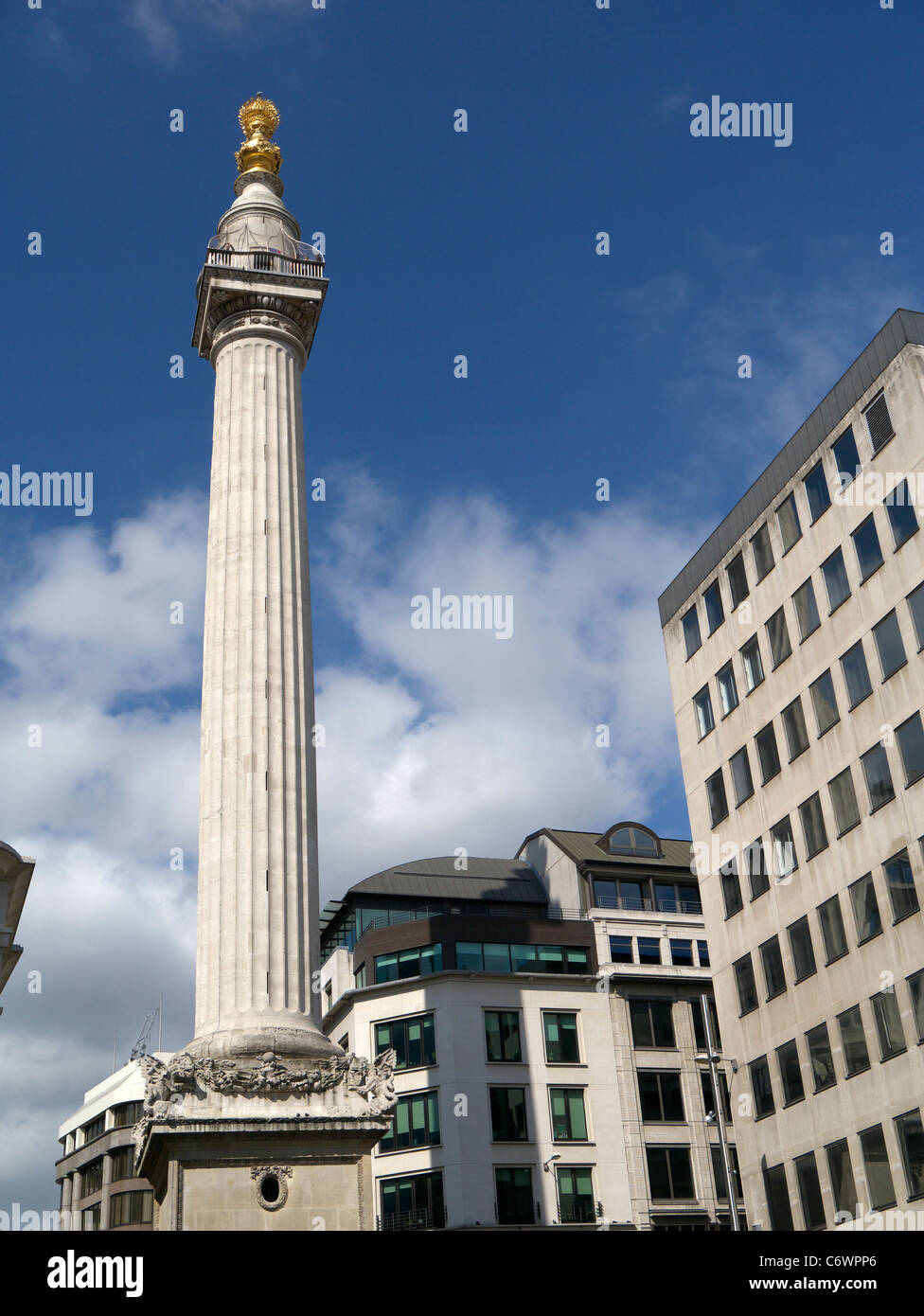 The monument london viewing platform hi-res stock photography and ...