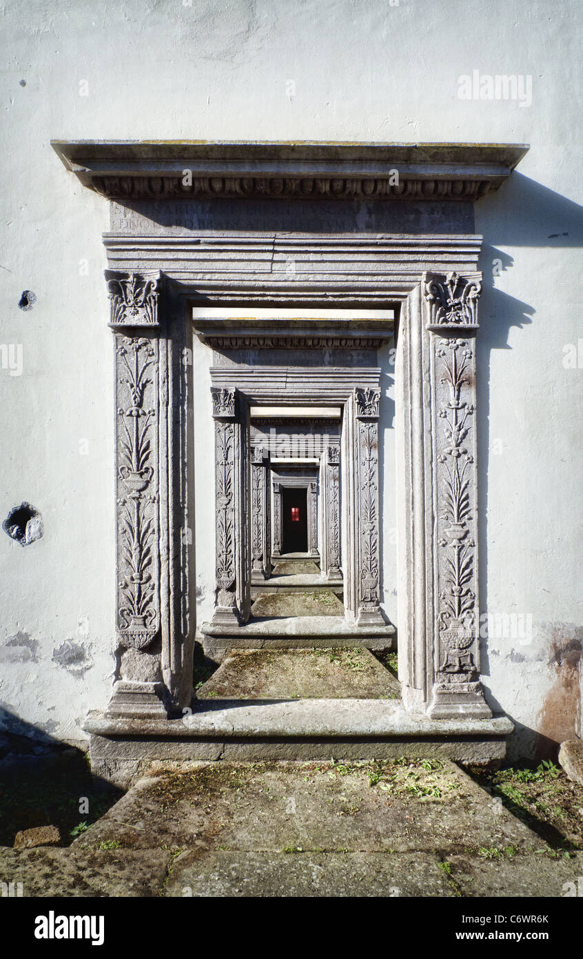 Perspective with a renaissance portal Stock Photo - Alamy