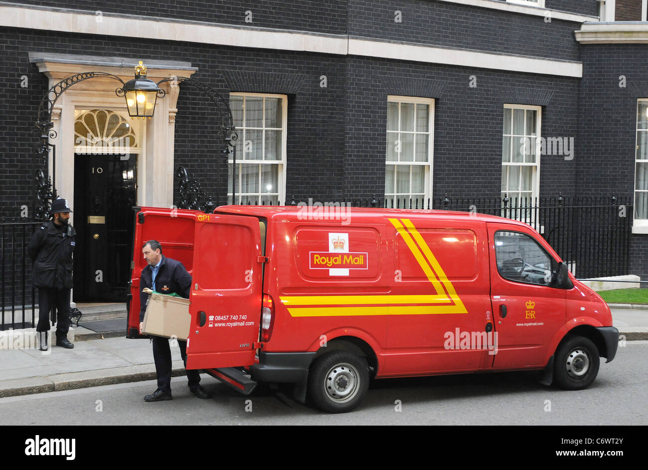 1974 general election hi-res stock photography and images - Alamy