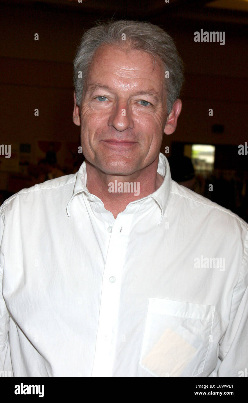 Perry King Hollywood Collector's Show Spring 2010 held at the Burbank ...