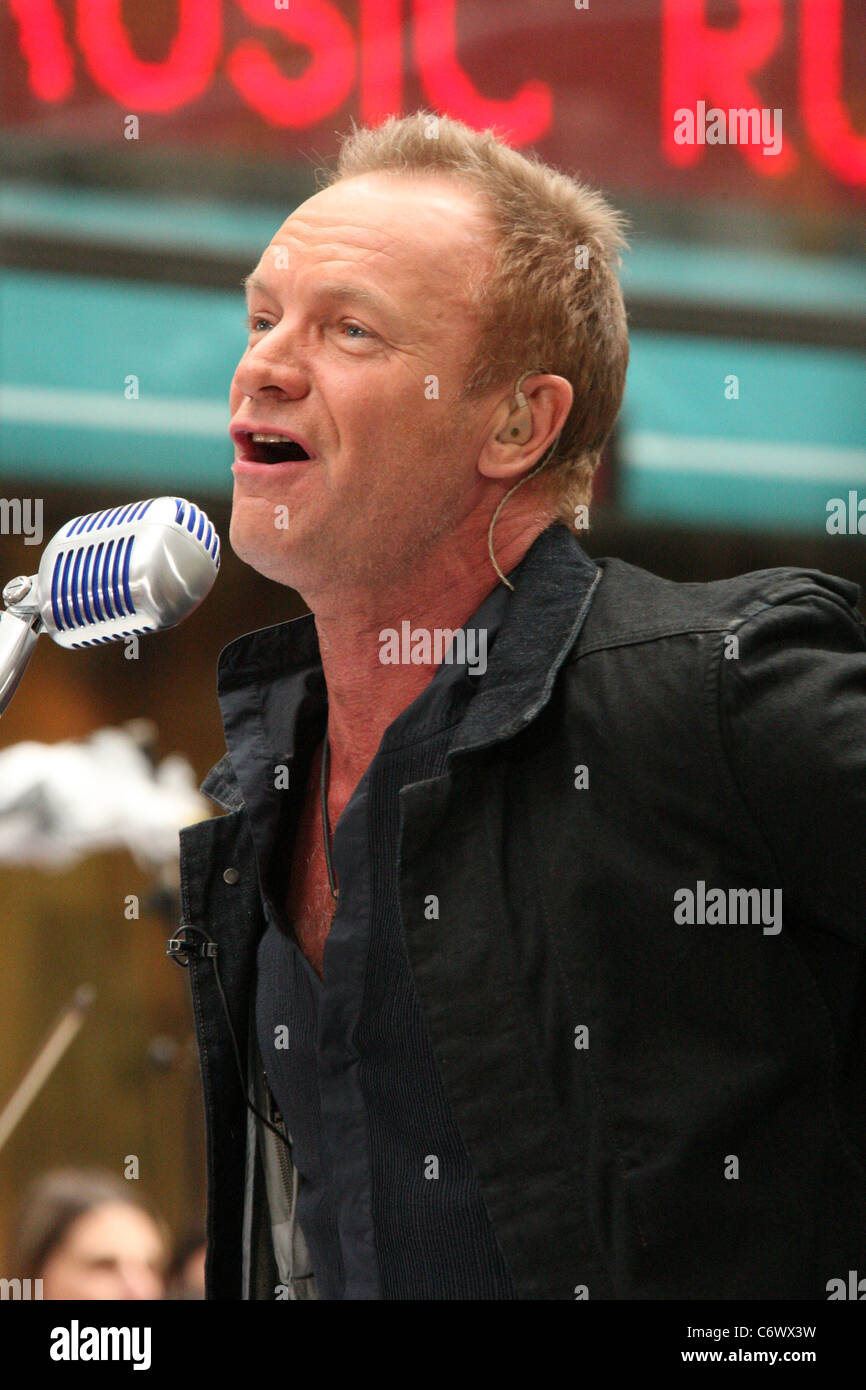 Sting aka gordon sumner performing hi-res stock photography and images ...