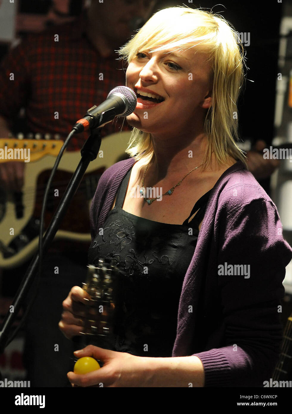 Cathy Davey signs copies of her new album 'The Nameless' and performs ...