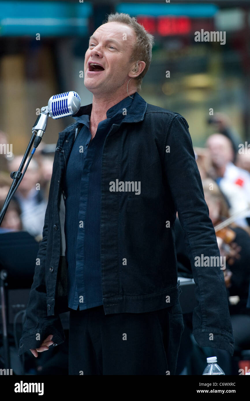 Sting aka gordon sumner performing hi-res stock photography and images ...