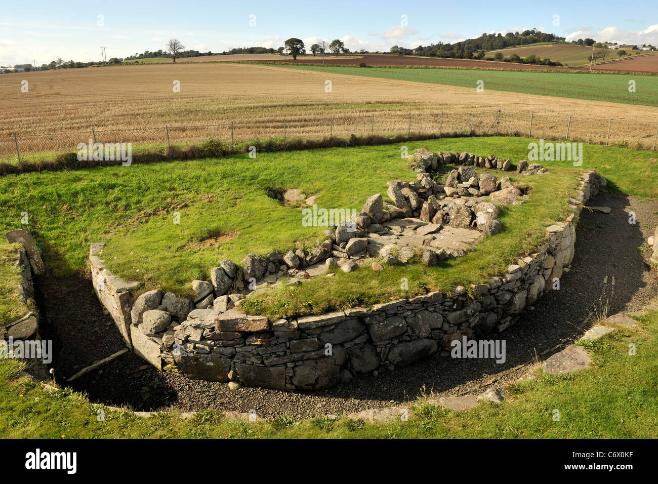 Earth house hi-res stock photography and images - Alamy