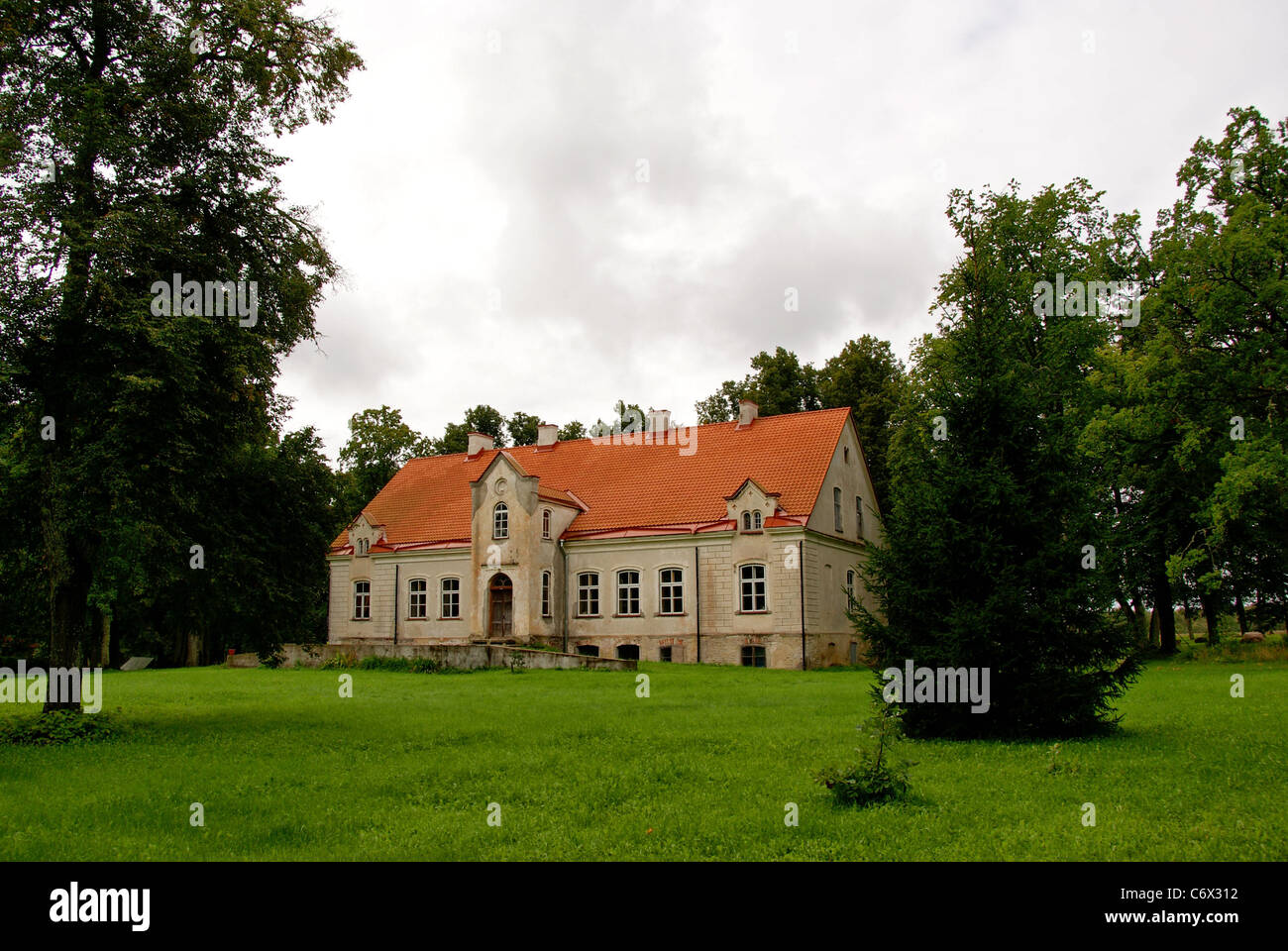 Historic manor house hi-res stock photography and images - Alamy