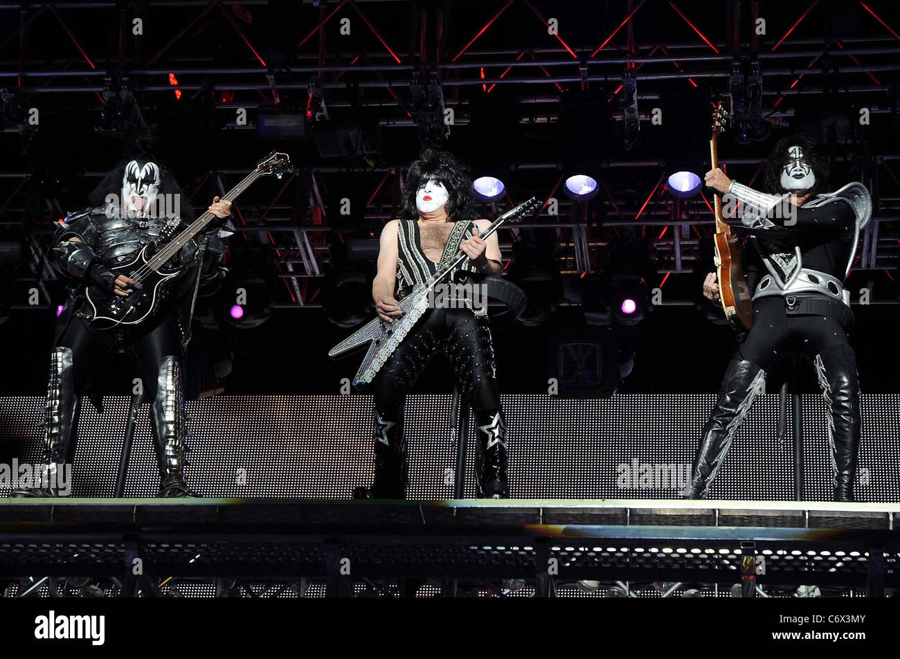 Gene Simmons, Paul Stanley and Tommy Thayer Kiss perform live at the 02 ...