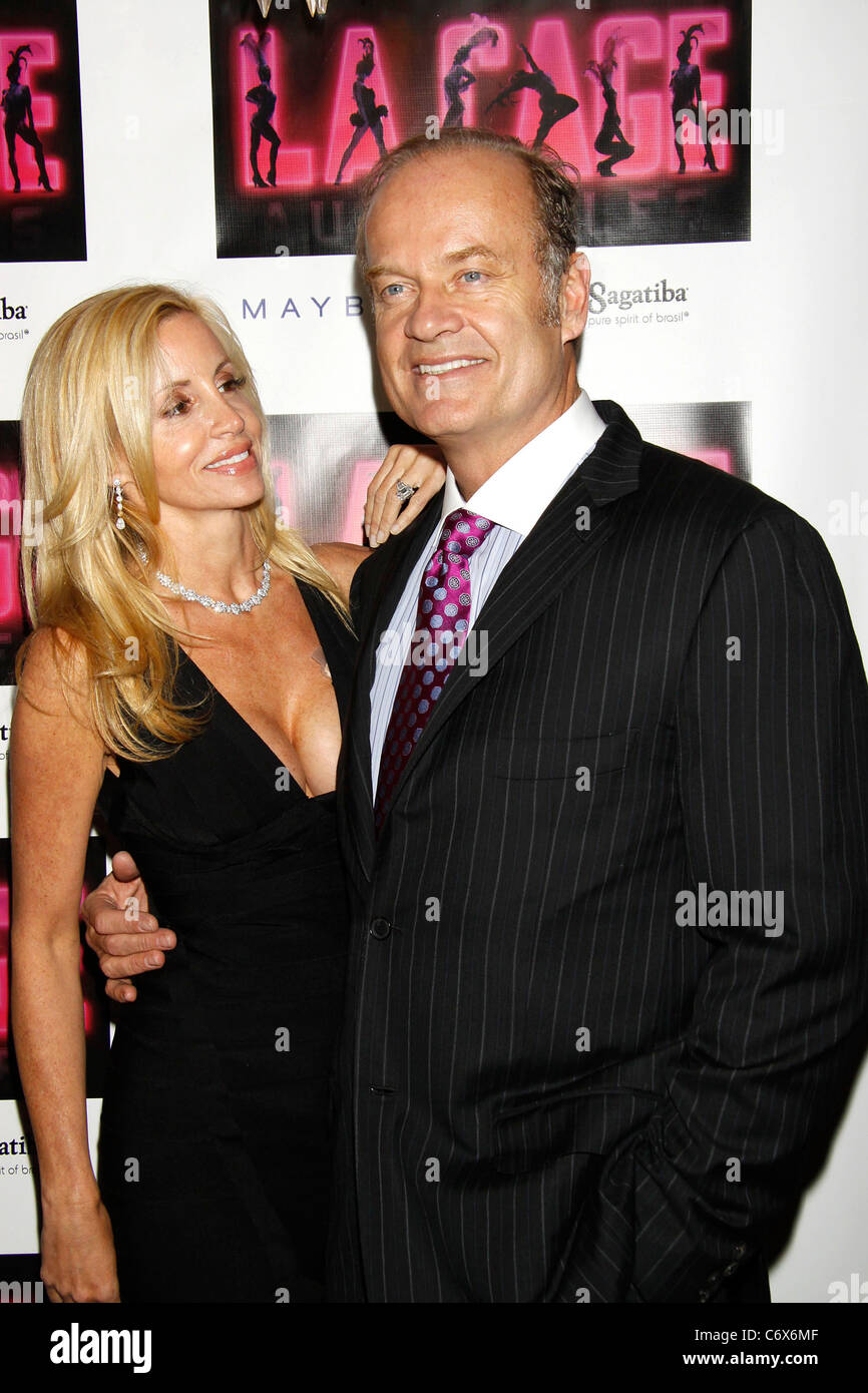 Kelsey grammer camille donatacci hi-res stock photography and images ...