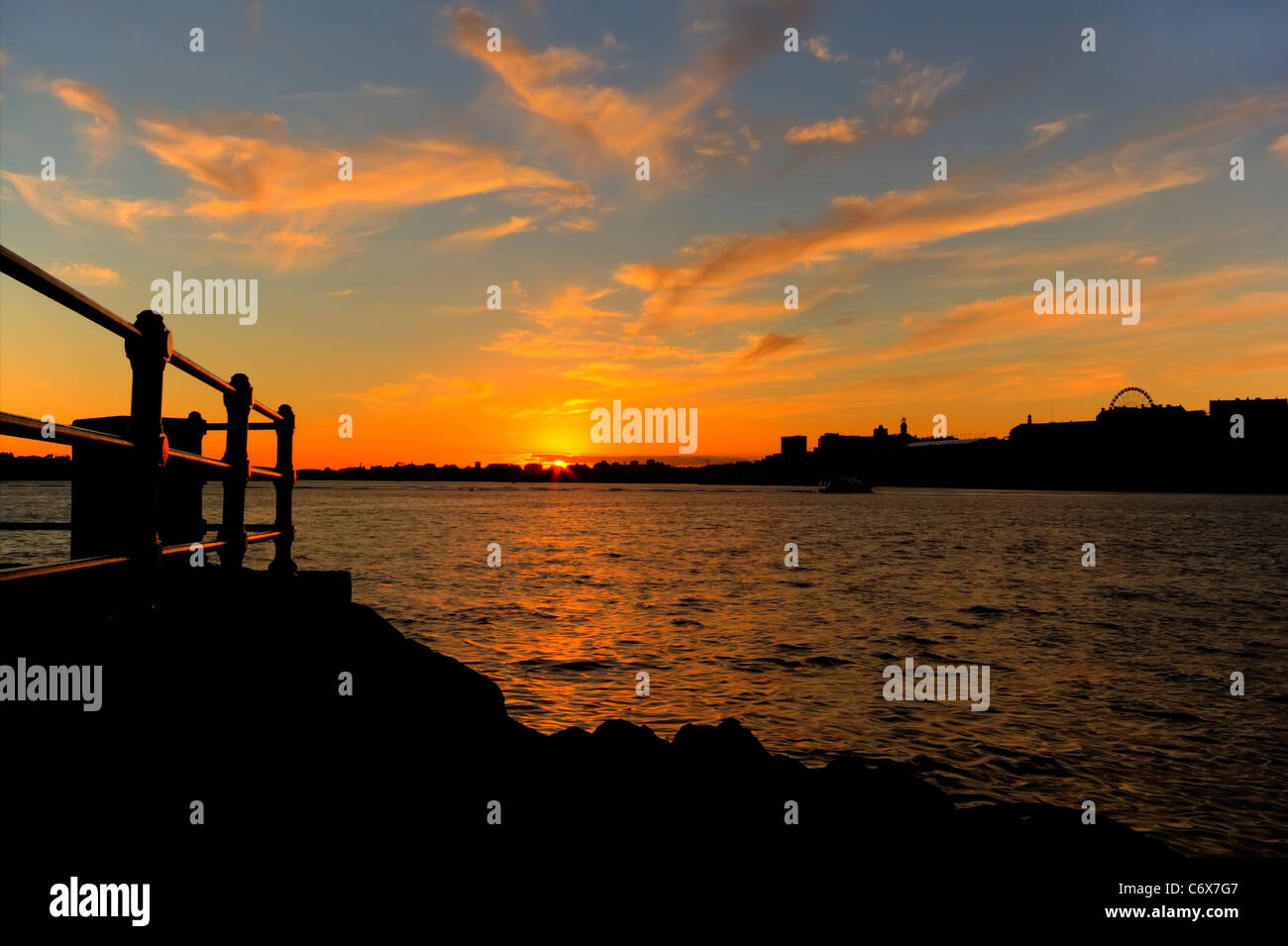 Sunset over Plymouth Hoe viewed from Mountbatten Stock Photo - Alamy