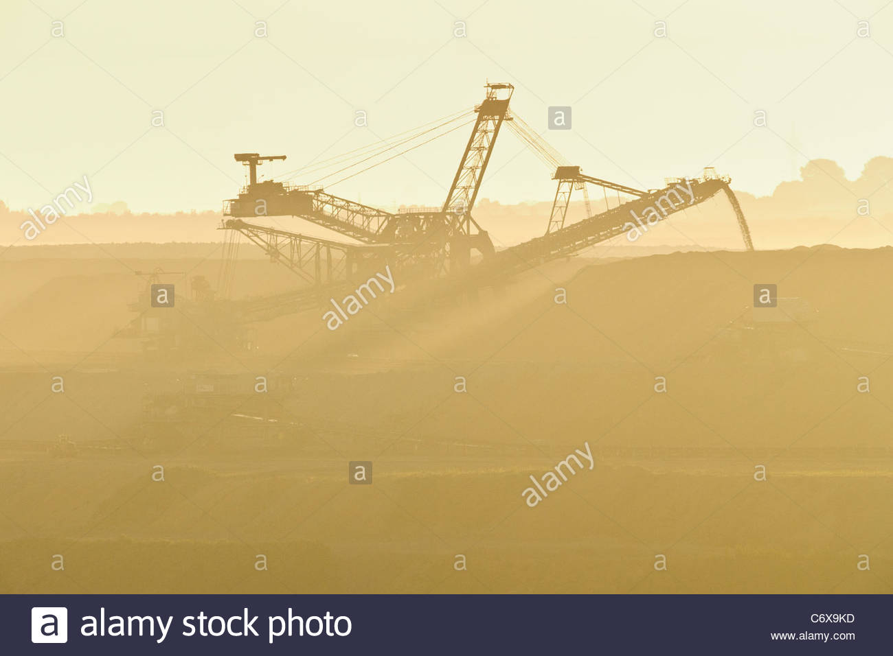 Mine Pit Coal Extraction Stock Photos & Mine Pit Coal Extraction Stock ...
