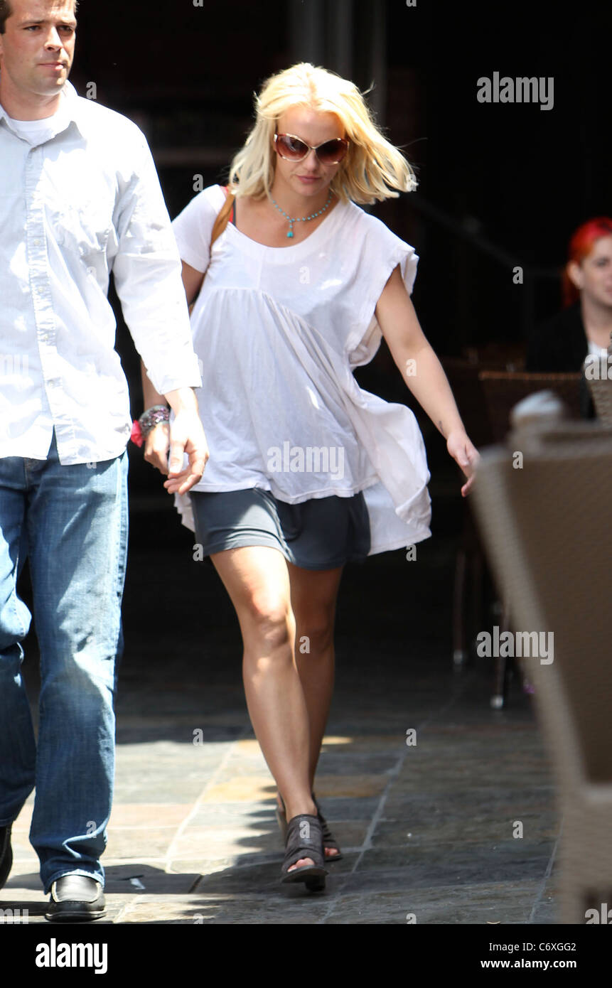 Britney Spears goes to the Abbey restaurant with her bodyguard in West ...