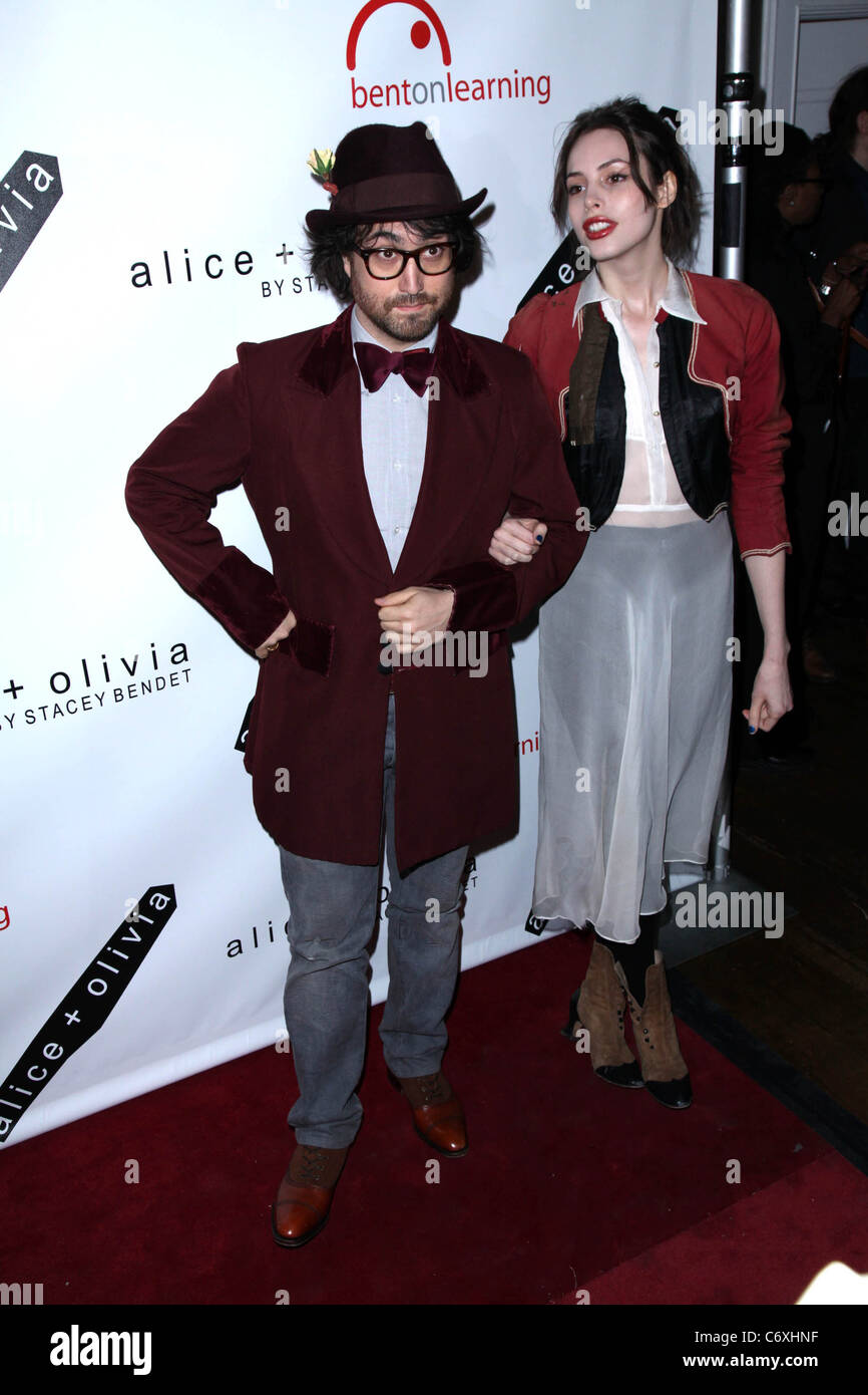 Sean Lennon Girlfriend Recreate Iconic Photo