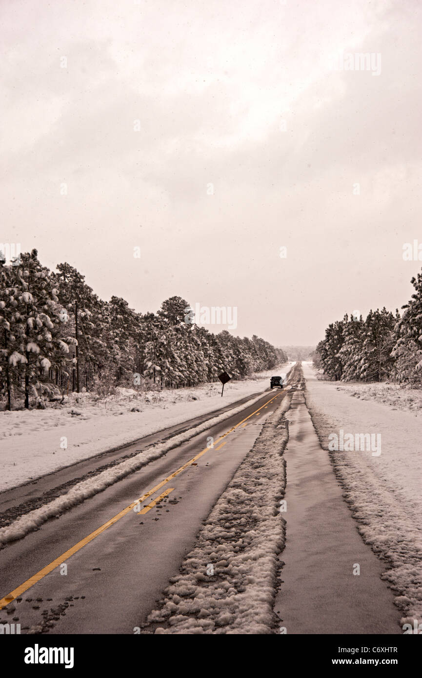 Lonely cold hi-res stock photography and images - Alamy