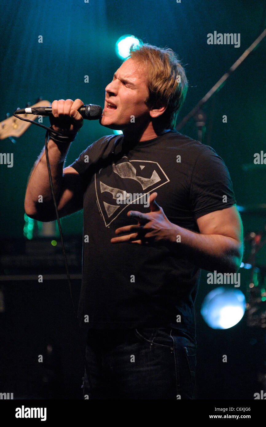 Edwin ghazal band crash karma hi-res stock photography and images - Alamy