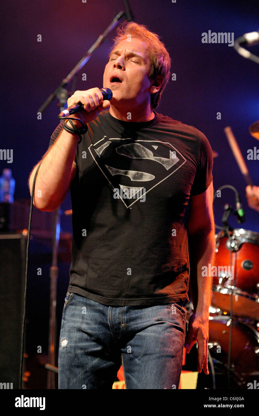 Edwin ghazal band crash karma hi-res stock photography and images - Alamy