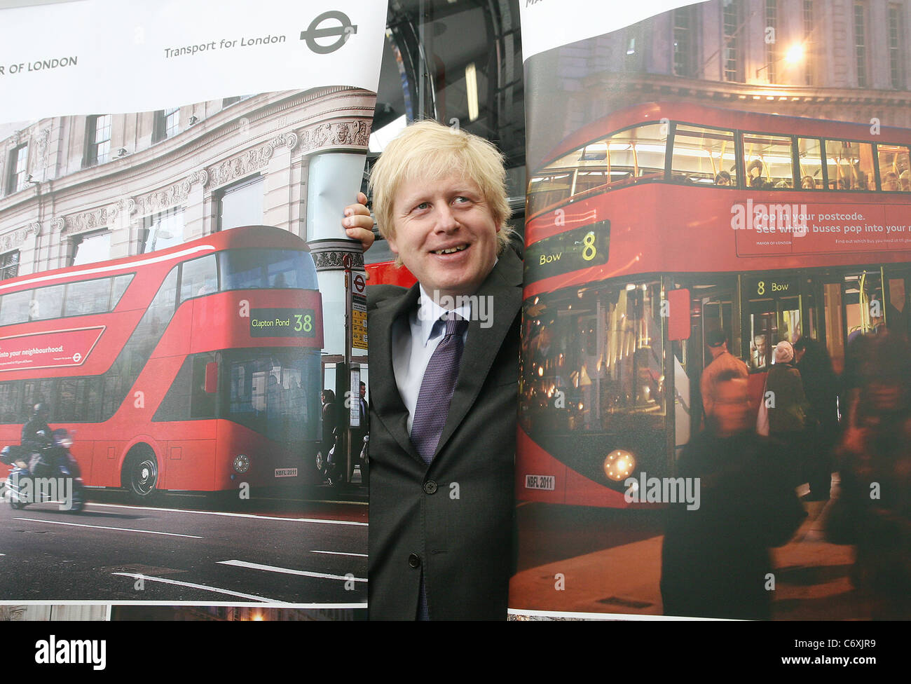 Boris johnson bus hi-res stock photography and images - Alamy
