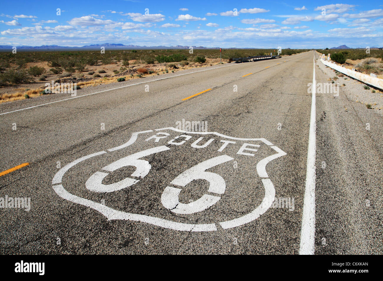 Route 66 road hi-res stock photography and images - Alamy