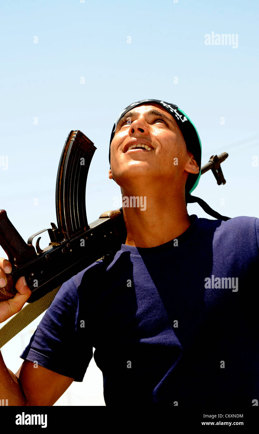 African rebel fighter hi-res stock photography and images - Alamy
