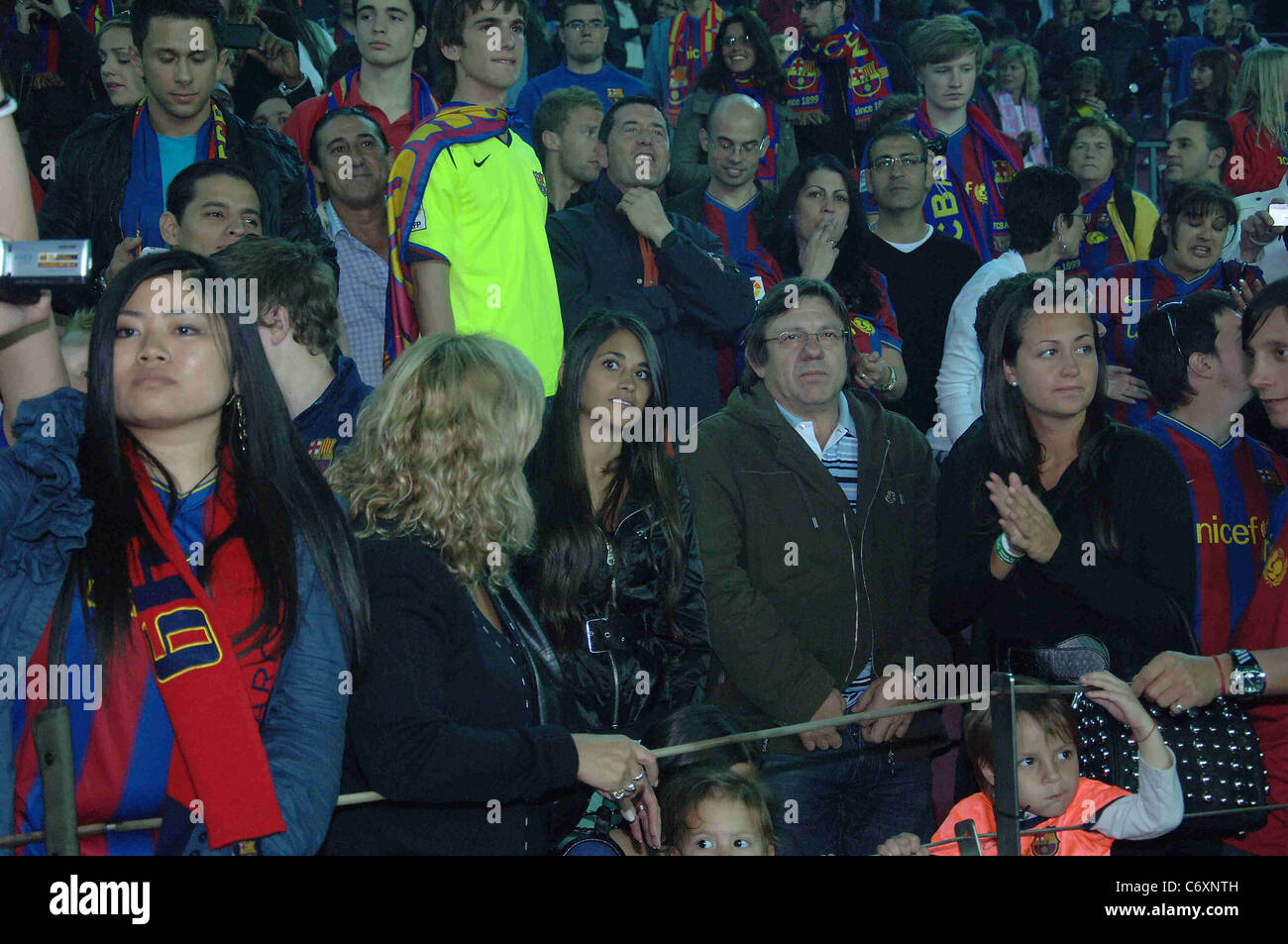 Lionel Messi's girlfriend Antonella Barcelona Football Club celebrate ...