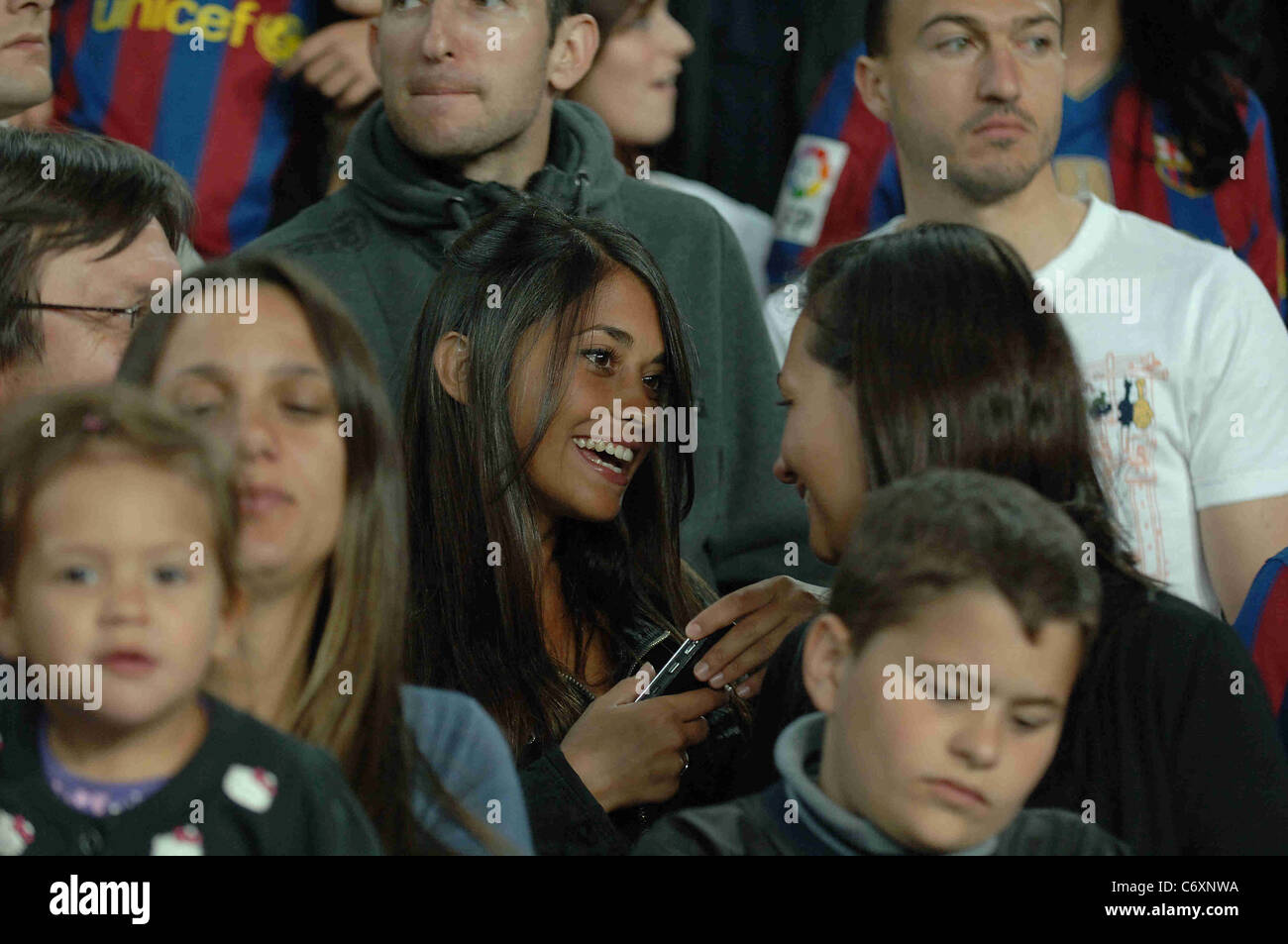 Lionel Messi's girlfriend Antonella Barcelona Football Club celebrate ...