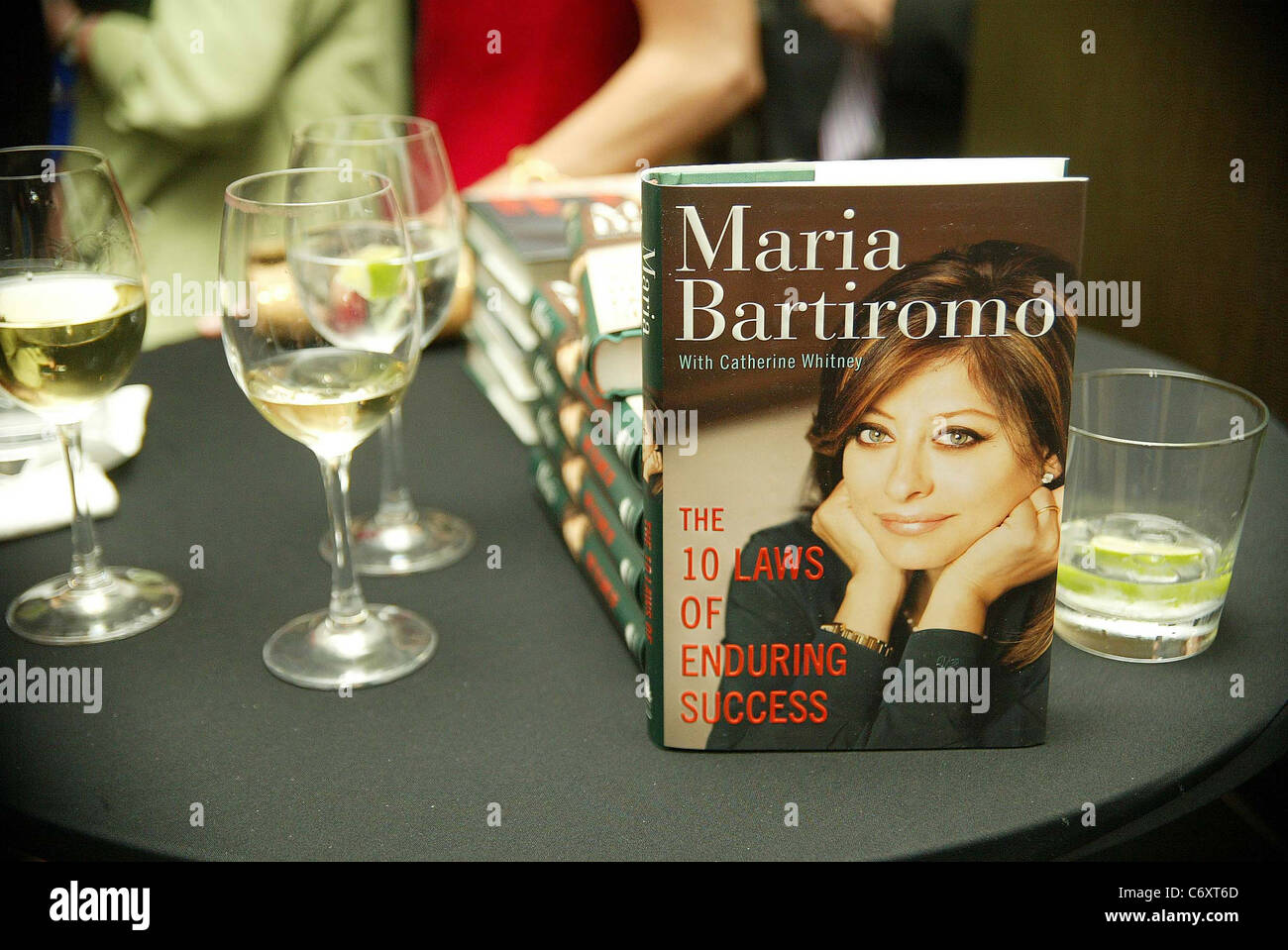 Atmosphere Maria Bartiromo launches her book 'The 10 Laws of Enduring ...