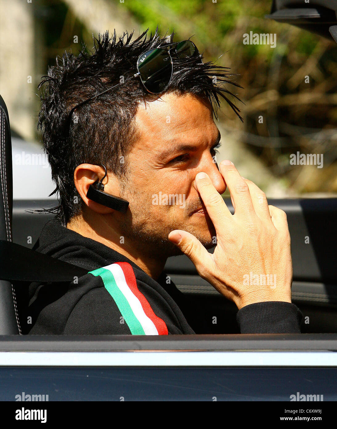 Peter Andre arriving at his new house with a camera crew Sussex ...