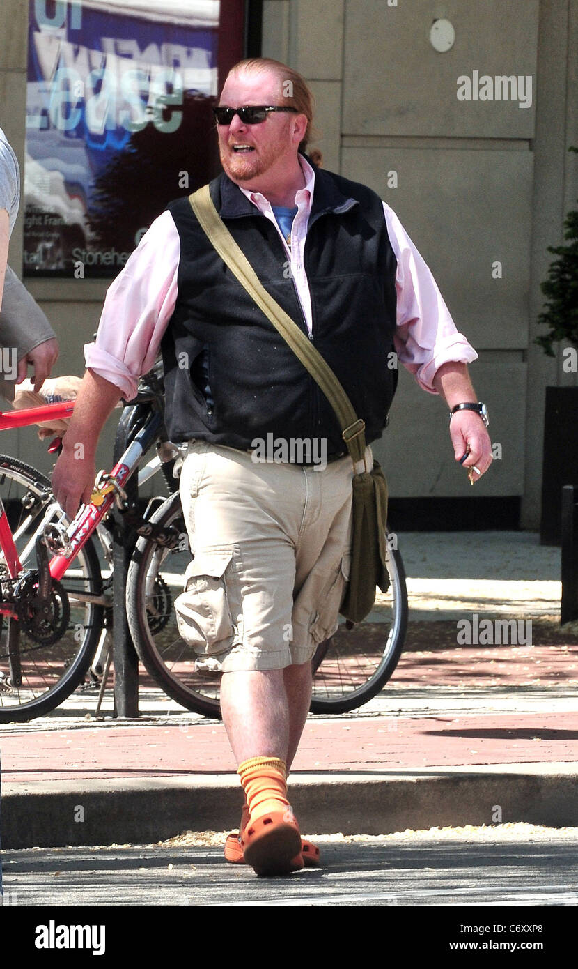 Mario Batali Crocs High Resolution Stock Photography and Images - Alamy