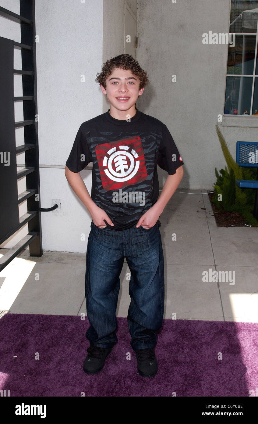 Ryan Ochoa Lollipop Theatre 2nd Annual Game Day at Nickelodeon ...