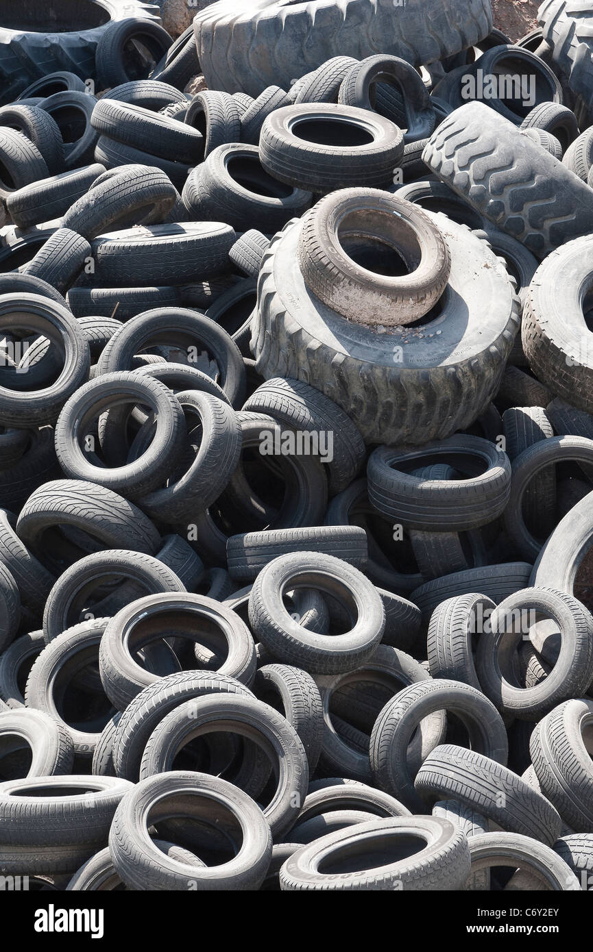Piles Of Tyres Stock Photos & Piles Of Tyres Stock Images - Alamy