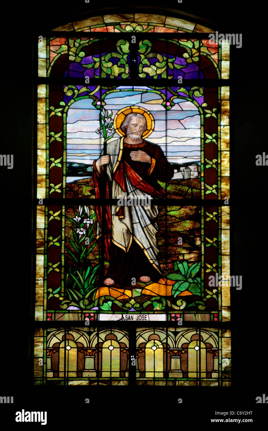 Window vitral church catholic hi-res stock photography and images - Alamy