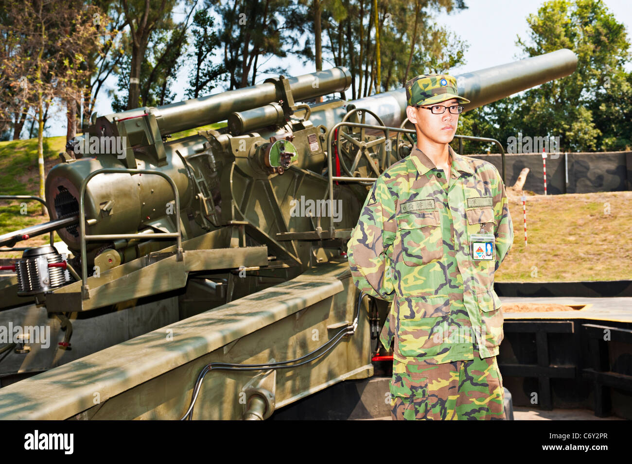 M1 240 mm Howitzer Cannon, Black Dragon, and Taiwanese soldier guarding ...