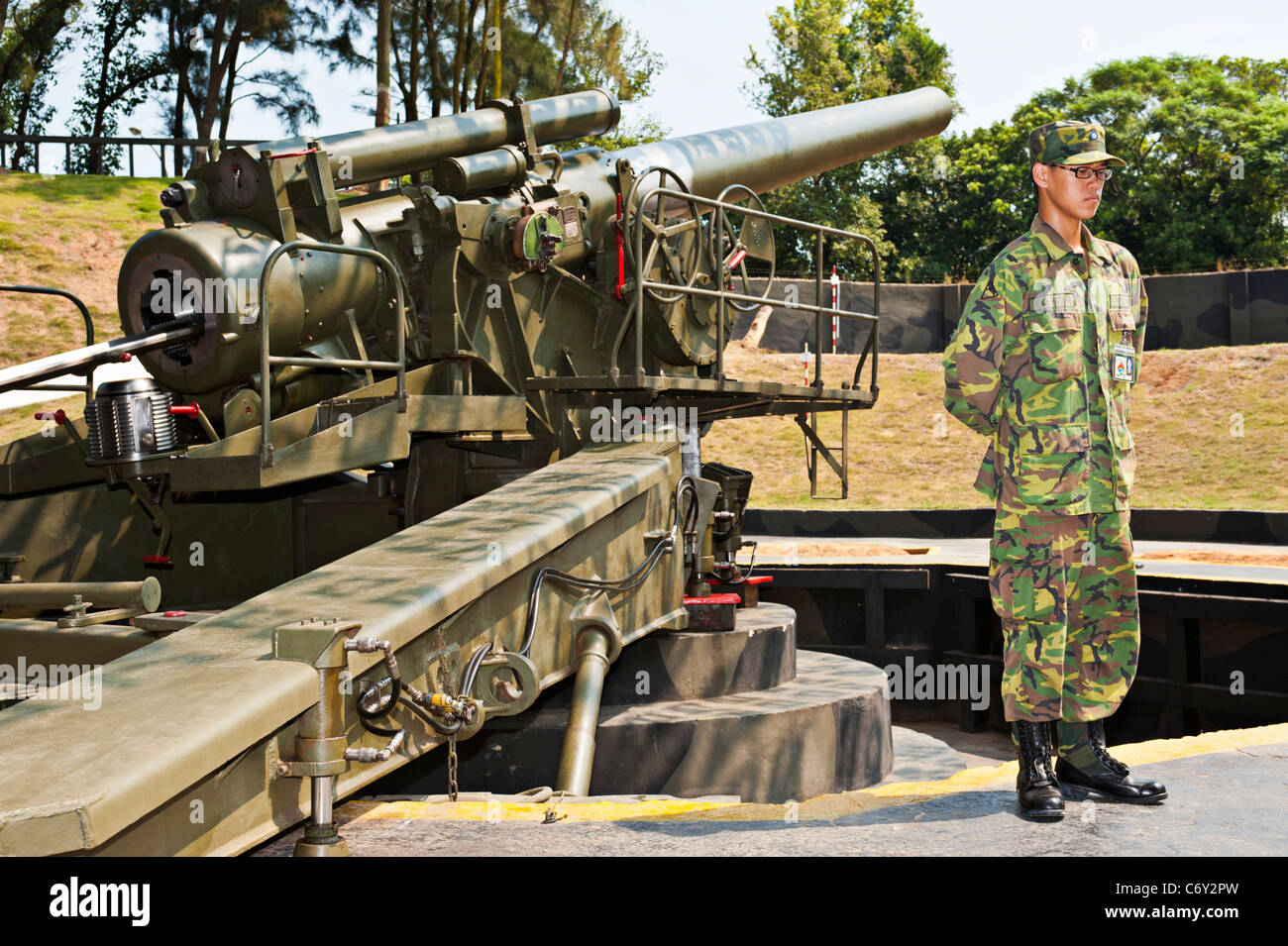 M1 240 mm Howitzer Cannon, Black Dragon, and Taiwanese soldier guarding ...