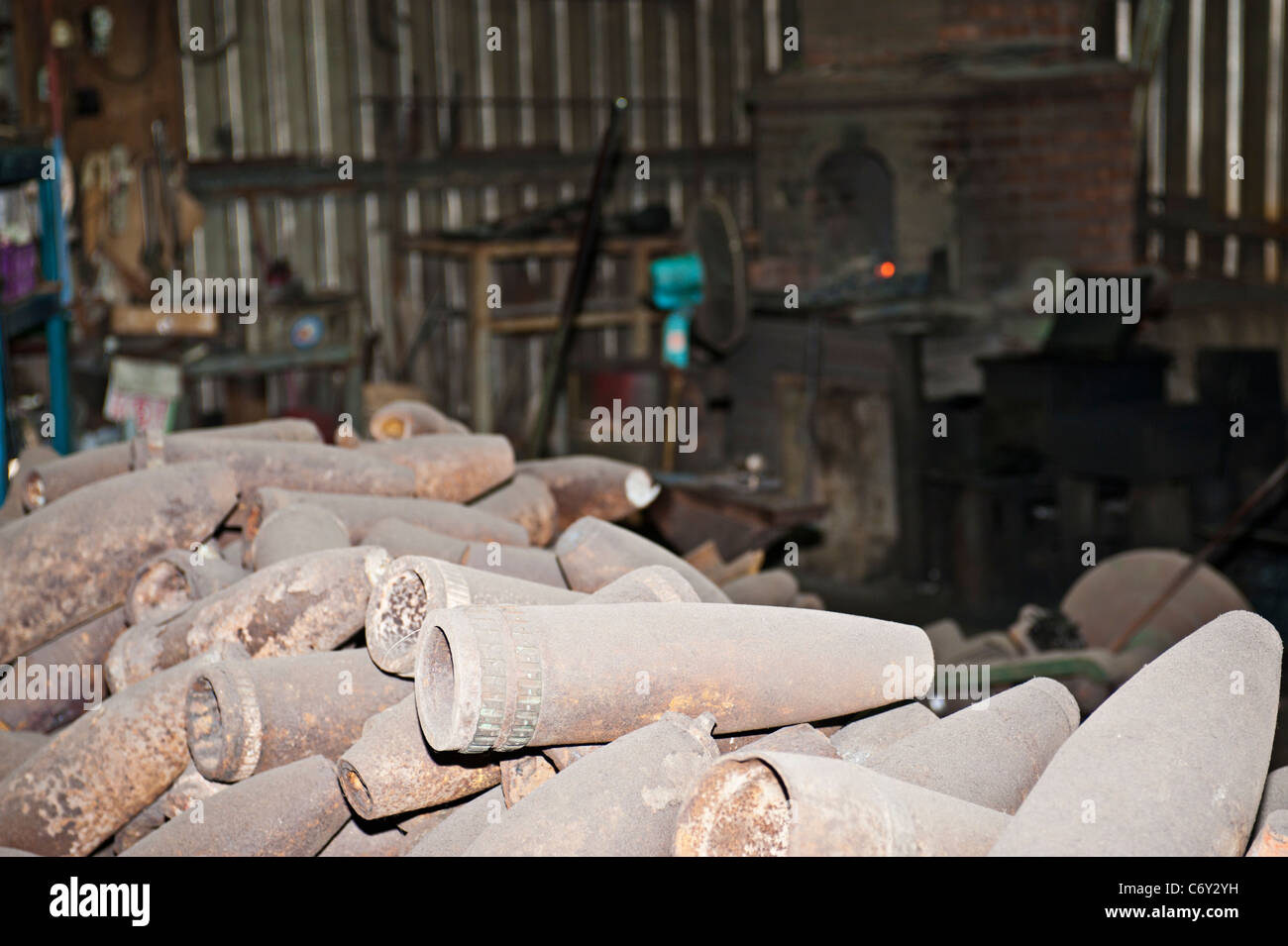 Maestro Wu, Chin Ho Li Knife Factory, Kinmen, Taiwan Stock Photo - Alamy