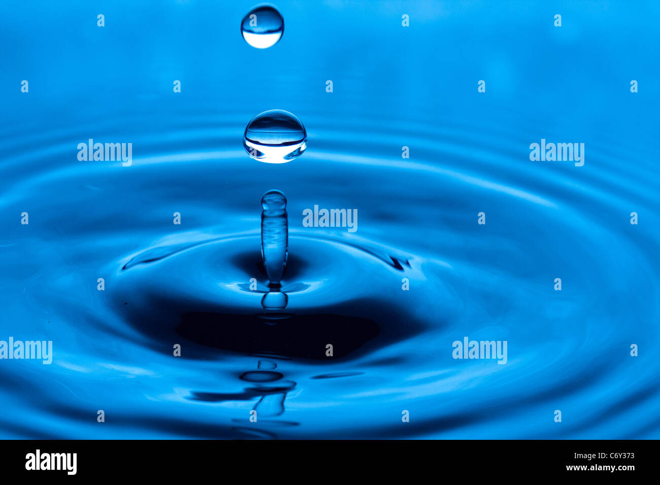 Blue water ripple effect macro hi-res stock photography and images - Alamy