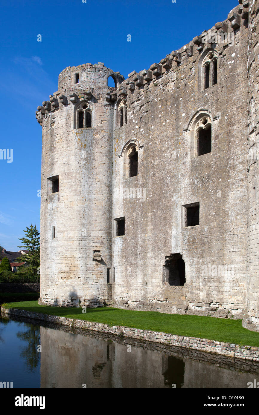 Nunney hi-res stock photography and images - Alamy