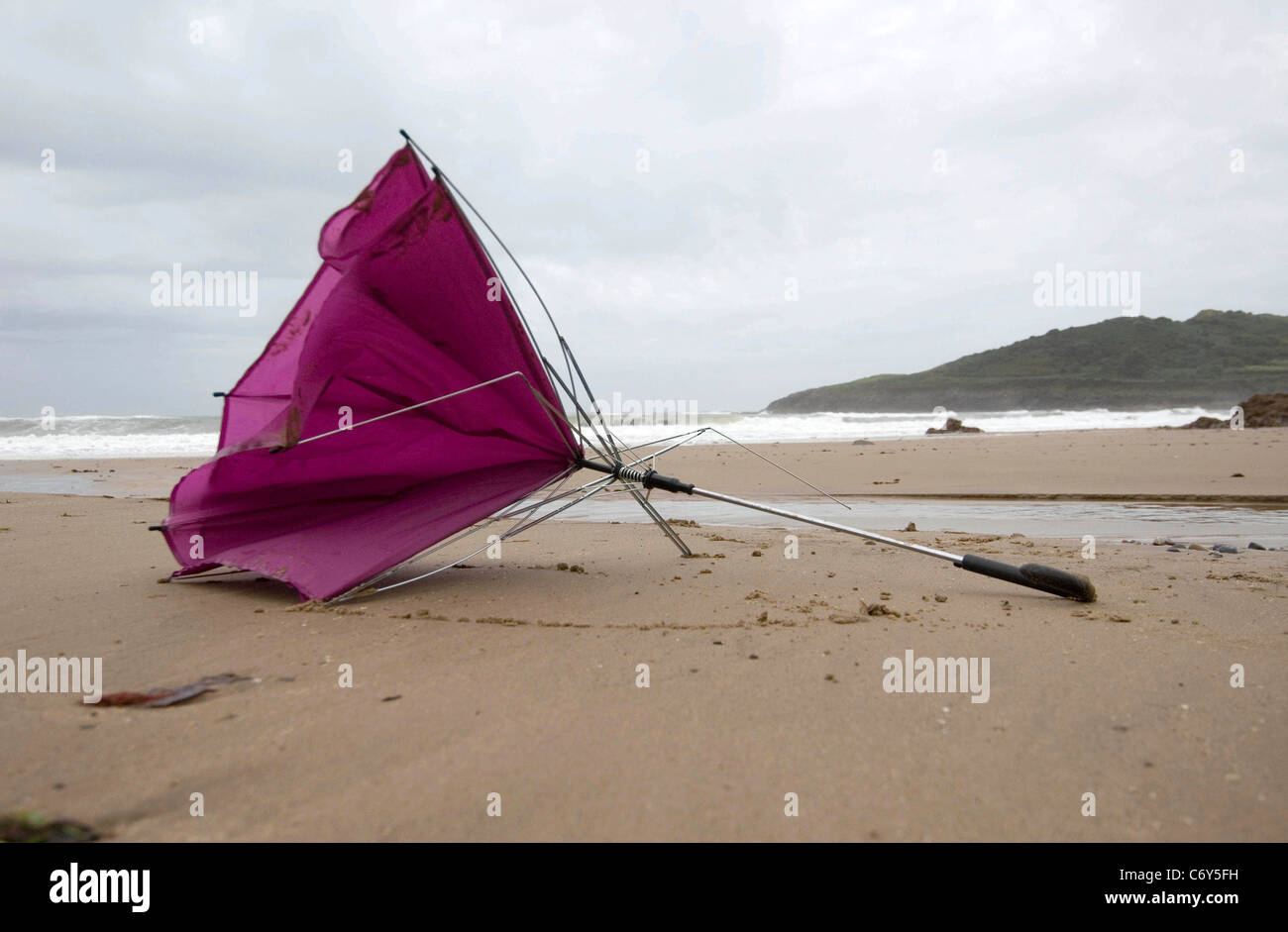 Discarded umbrella High Resolution Stock Photography and Images - Alamy